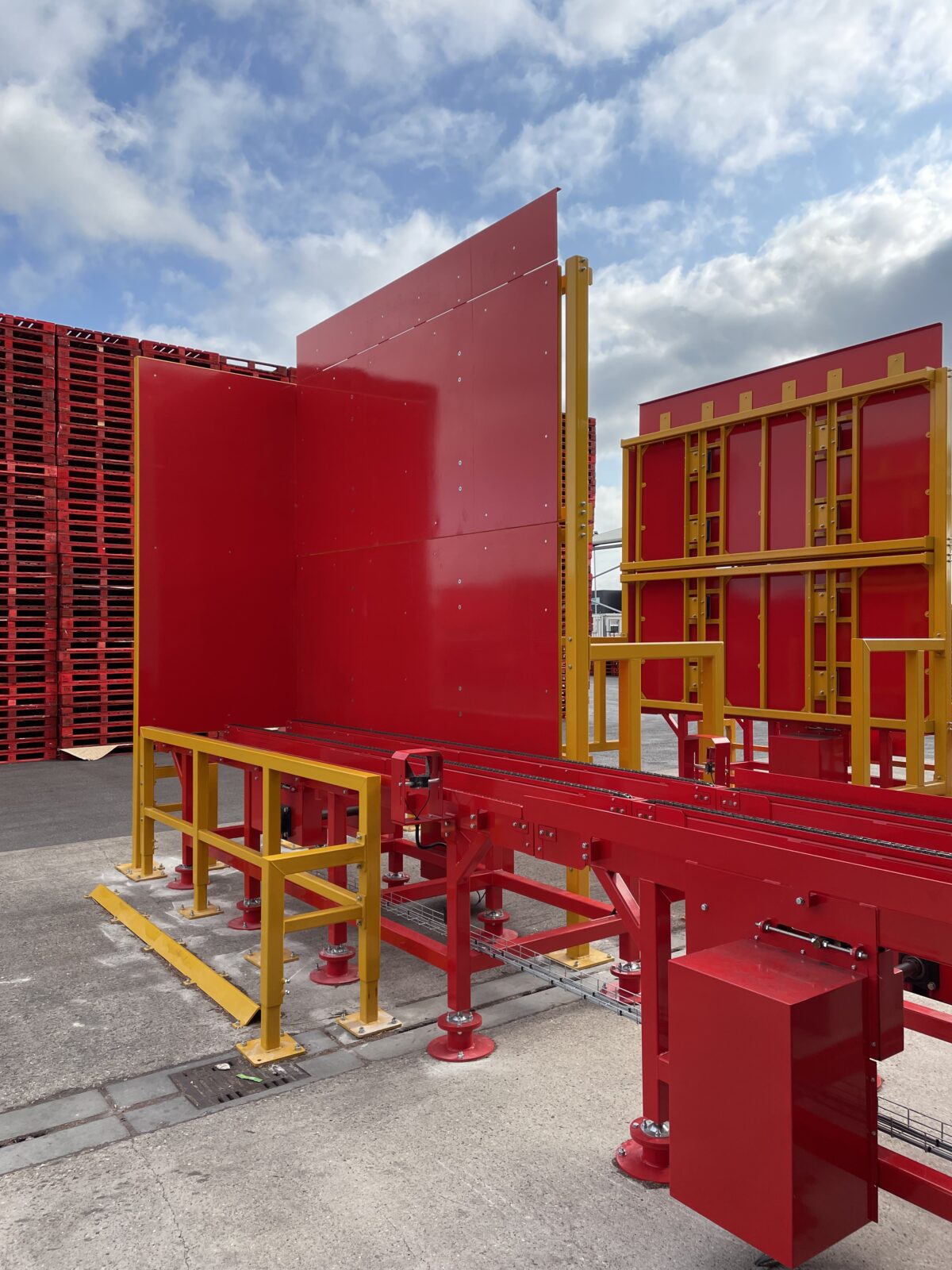 Pallet Stack Loading Conveyor - AJF Projects